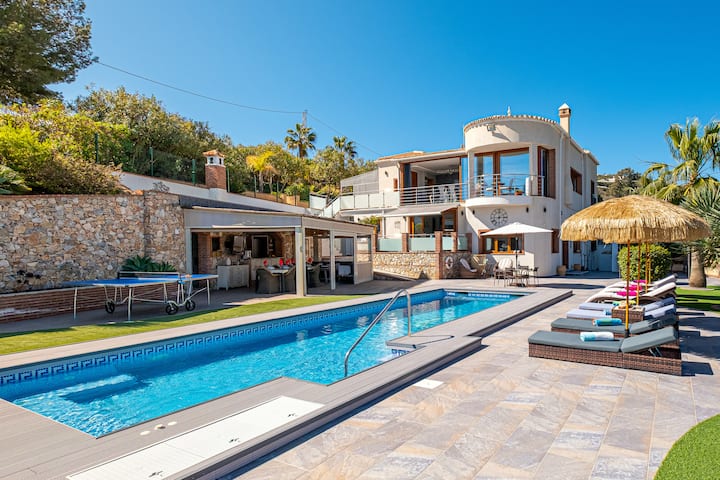 Spektakuläre Villa El Espuela, 25m Pool & Garten - Cómpeta