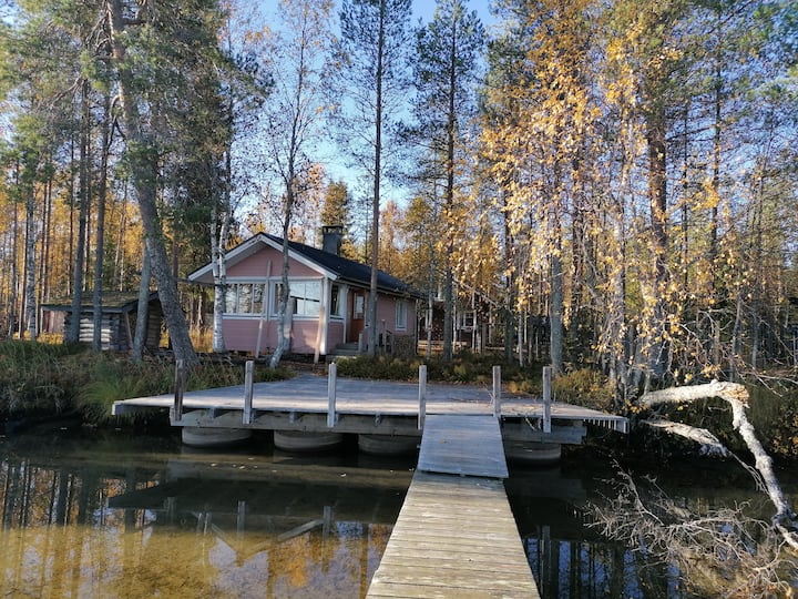 Cabin On The Shores Of Lake Kylmäluomä - Finland