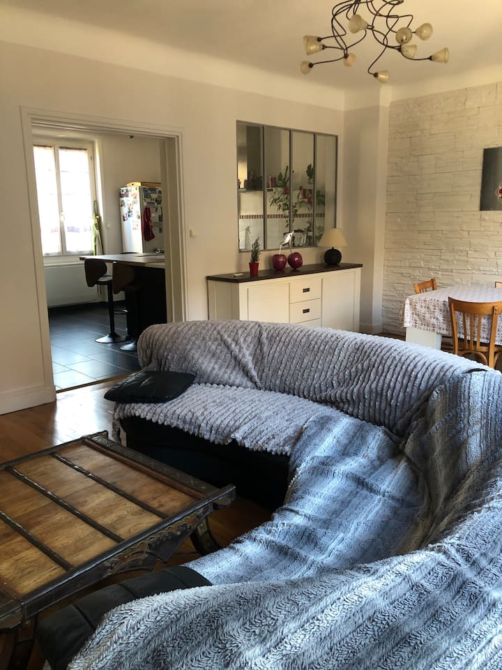 Un Appartement En Centre Ville. - Blois