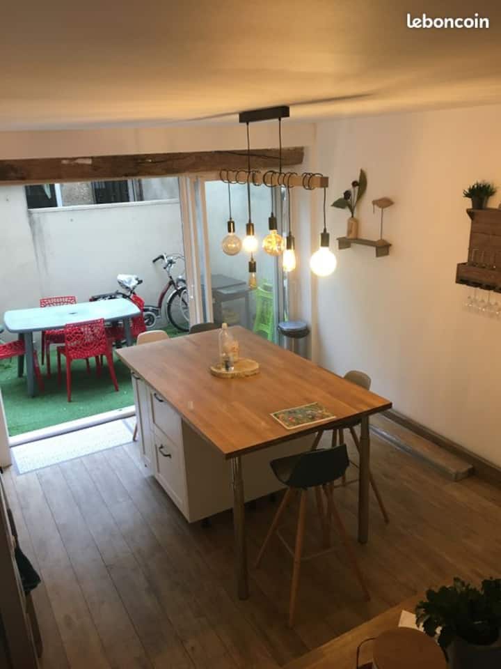 Maison De Ville Avec Terrasse En Hyper Centre - Agen