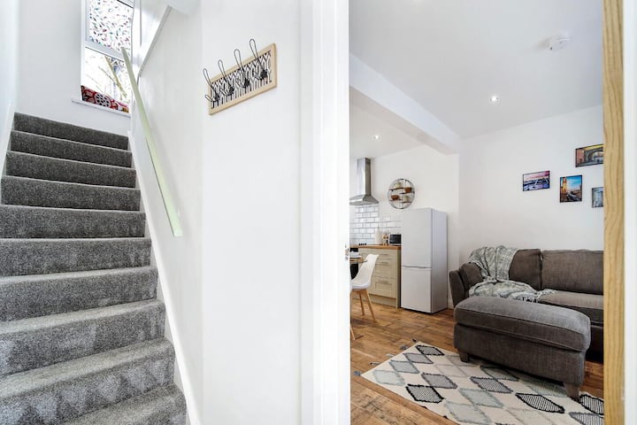 Home In The Heart Of Derry - Derry