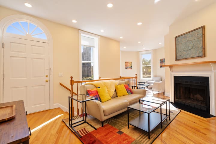 Capitol Hill, Stanton Park, Sunny With Park View 1 - Washington, DC