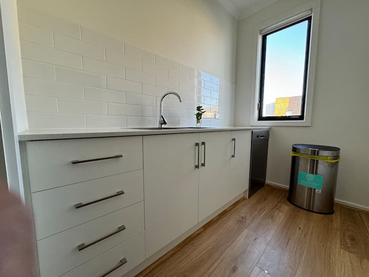 Ground Floor Room Port Adelaide - Adelaide