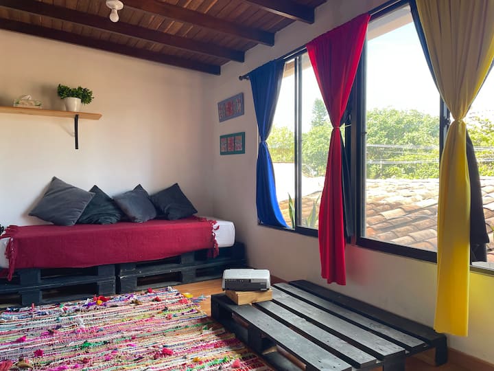 El Refugio De Medellín: Estilo Y Confort - Medellín, Colombia