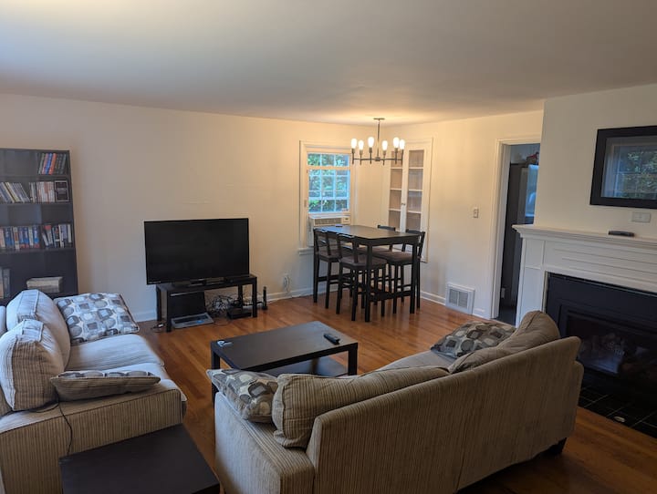 Northeast Seattle Home - Shoreline, WA