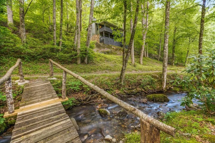 Rushing Creek Retreat | Serene Cabin W Great Views - Sylva, NC