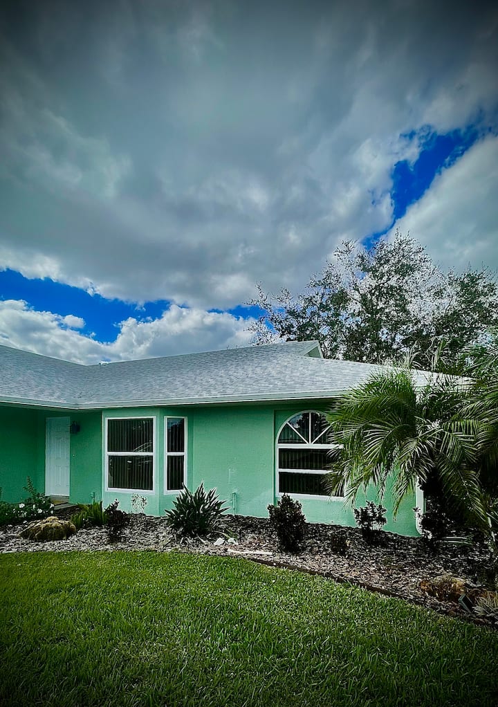 Nice Place To Stay In Golf Club! - Sebring, FL