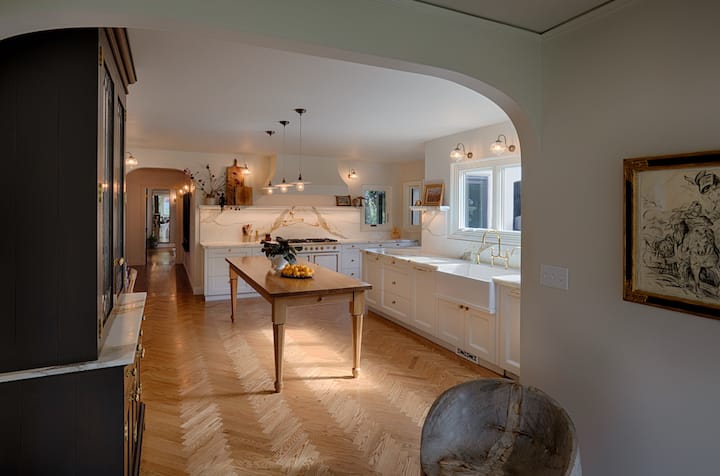 Timeless Elegance-5br 1930s Home - Sebastopol, CA
