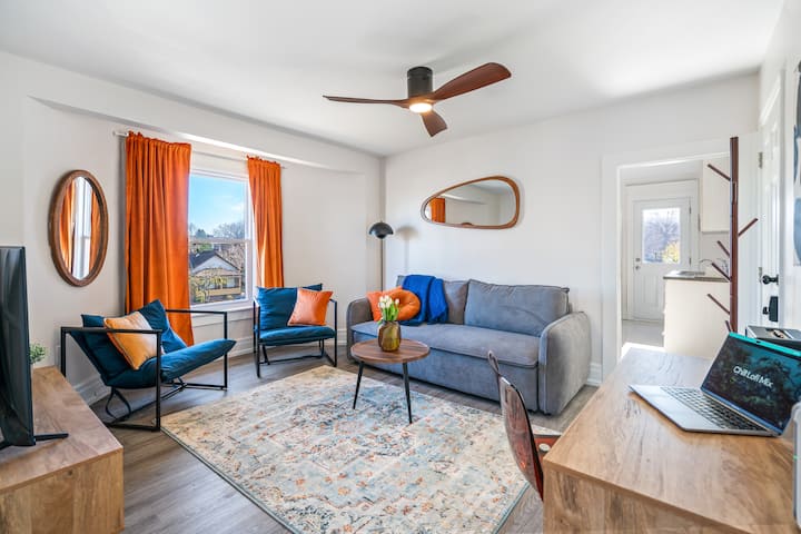 Amazing Location |
Falls & Transit | 3 Queen Beds - Niagara Falls