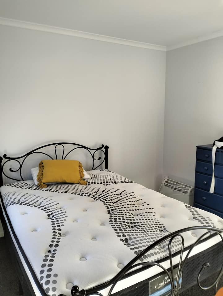 Double Bedroom For Rent. - Christchurch