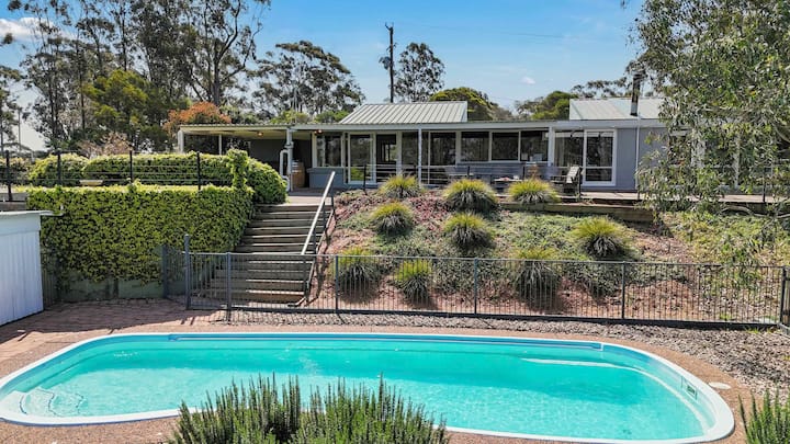 Englewood Ridge, Lovedale - Lochinvar