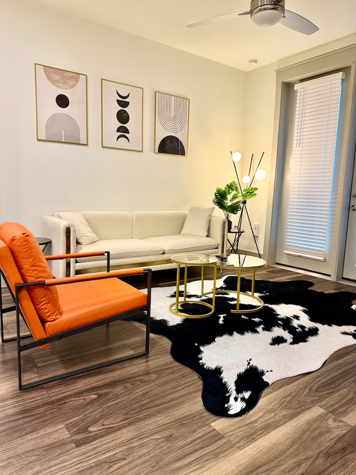 Luxury Living With Everything - Carrollton, TX