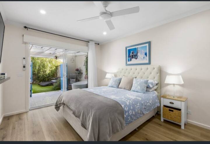 Santorini - Portarlington