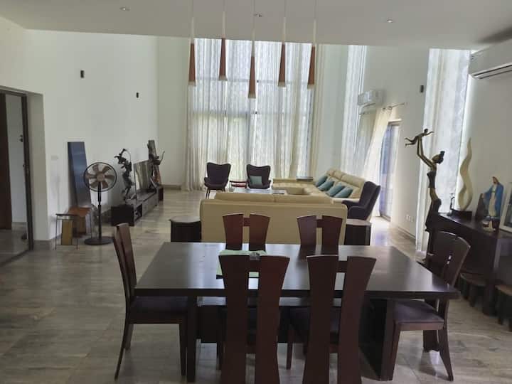 Luxury Home Away From Home - Ouagadougou