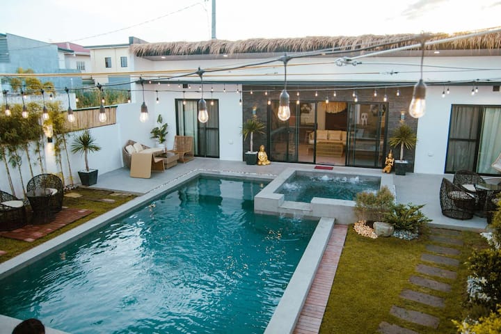 Casa Yunika: Modern Guesthouse In Apalit - Calumpit