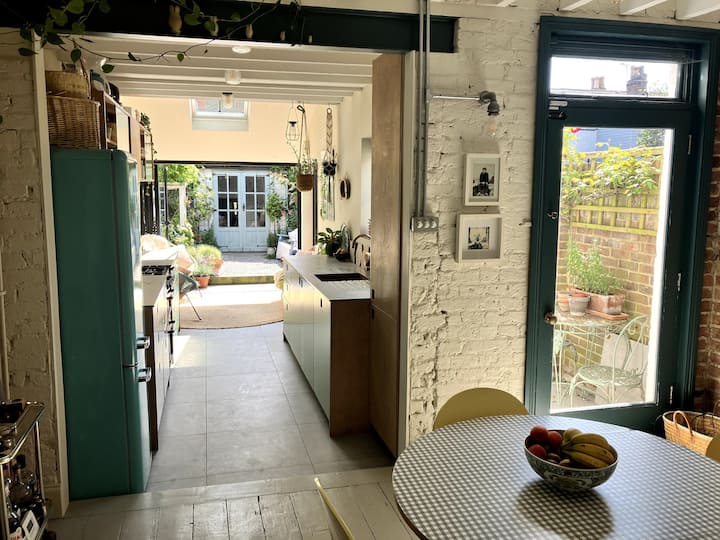 Charming Cottage By The Sea. - Whitstable