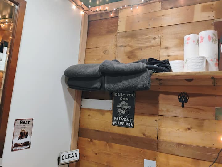 Cub Cabin - Short, OK