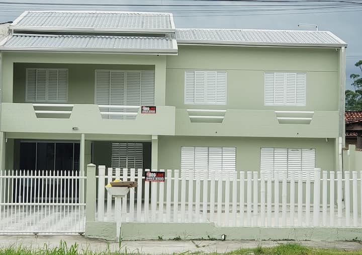 Sobrado Próximo A Praia Em Matinhos - 8 Quartos - Matinhos