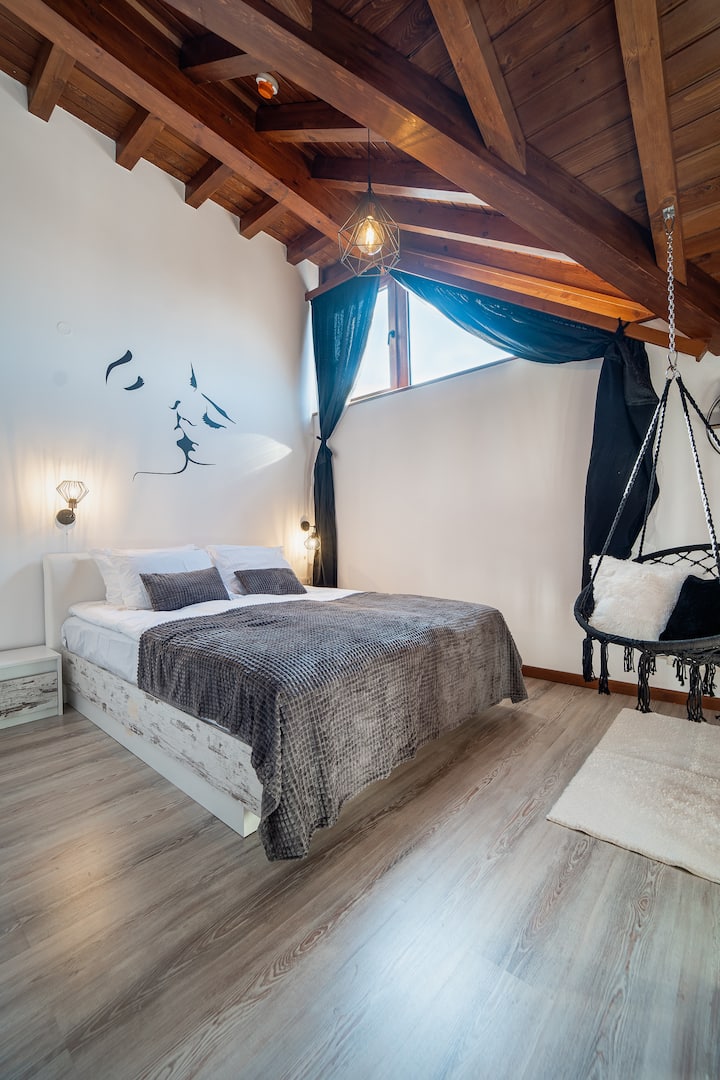 Host2u Cozy Loft / Great View / Free Parking - 반스코