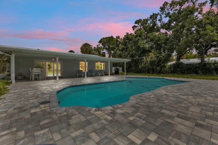 Sarasota Beach Home With Pool - Venice Beach, FL