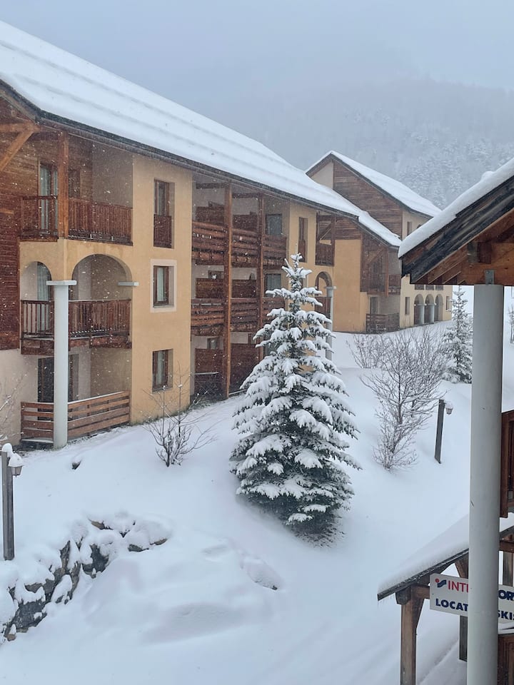 Très Bel Appartement T3 Lumineux - Arvieux