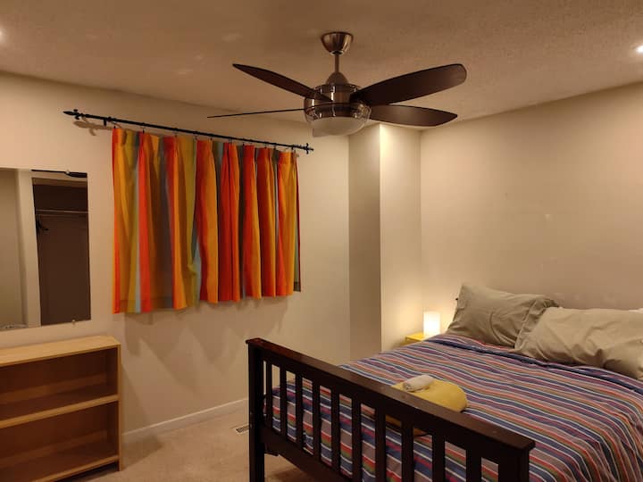 Comfy Bedroom C With Double Bed - Pickering