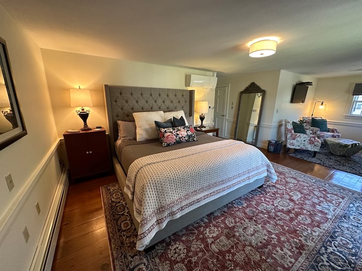 The Inn At Perkins Cove Room #7 - York