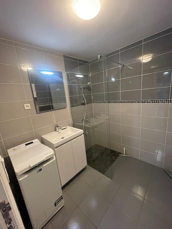 Charmant Appartement + Terrasse Rdc Quartier Calme - Châtel-Guyon