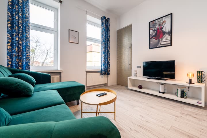 ŚRodmieście Apt - Top Location, Tram&park Nearby - Wrocław