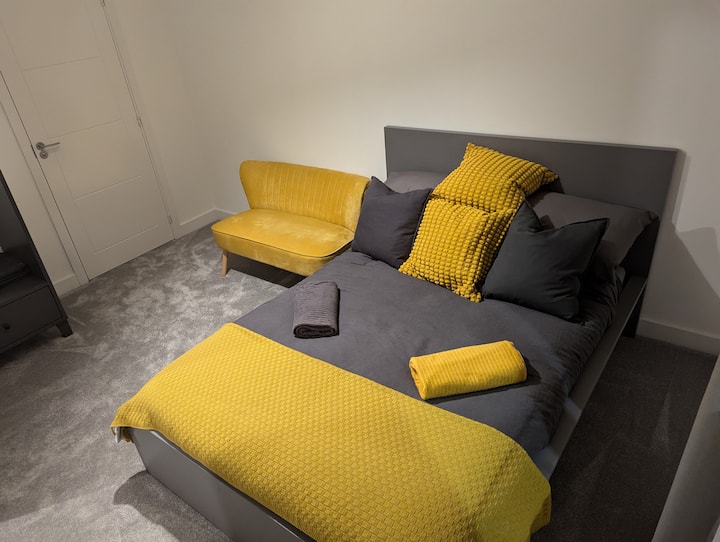 Comfy Cosy Room - Topsham