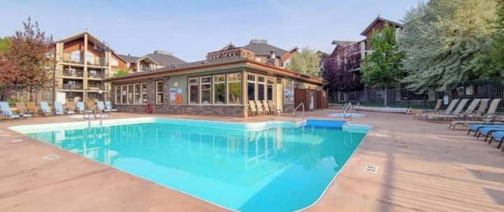 2bdrm 2bath Lakeside Getaway! - 인버미어