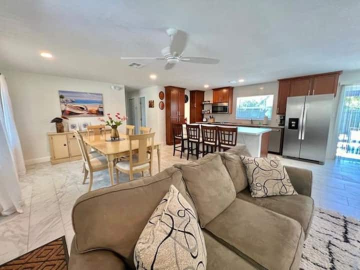 Incredible Beach & River House - Cape Canaveral, FL