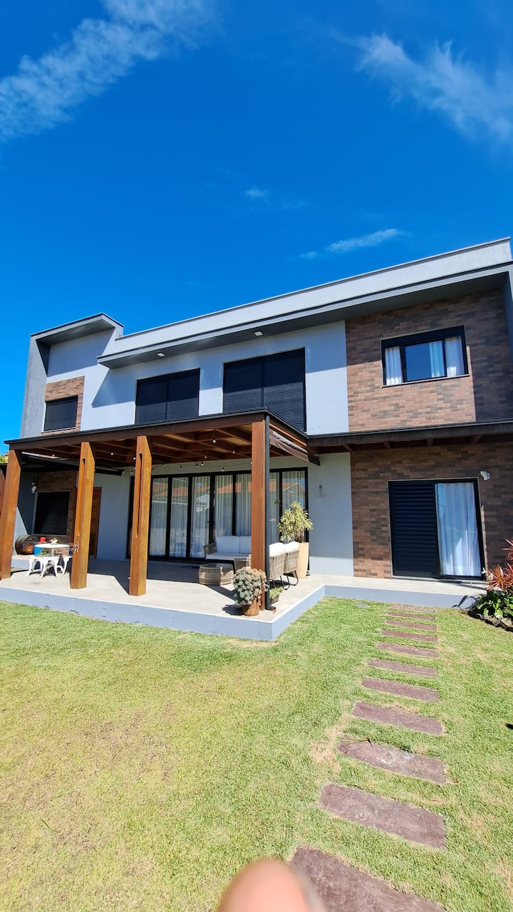 Casa 2: Refúgio Praia Sul - Itapirubá - Imbituba