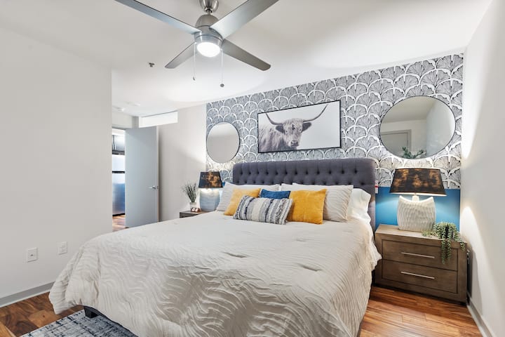 2br,2 Bath Cowboy Charm With Movie Projector & Tv - Dallas, TX