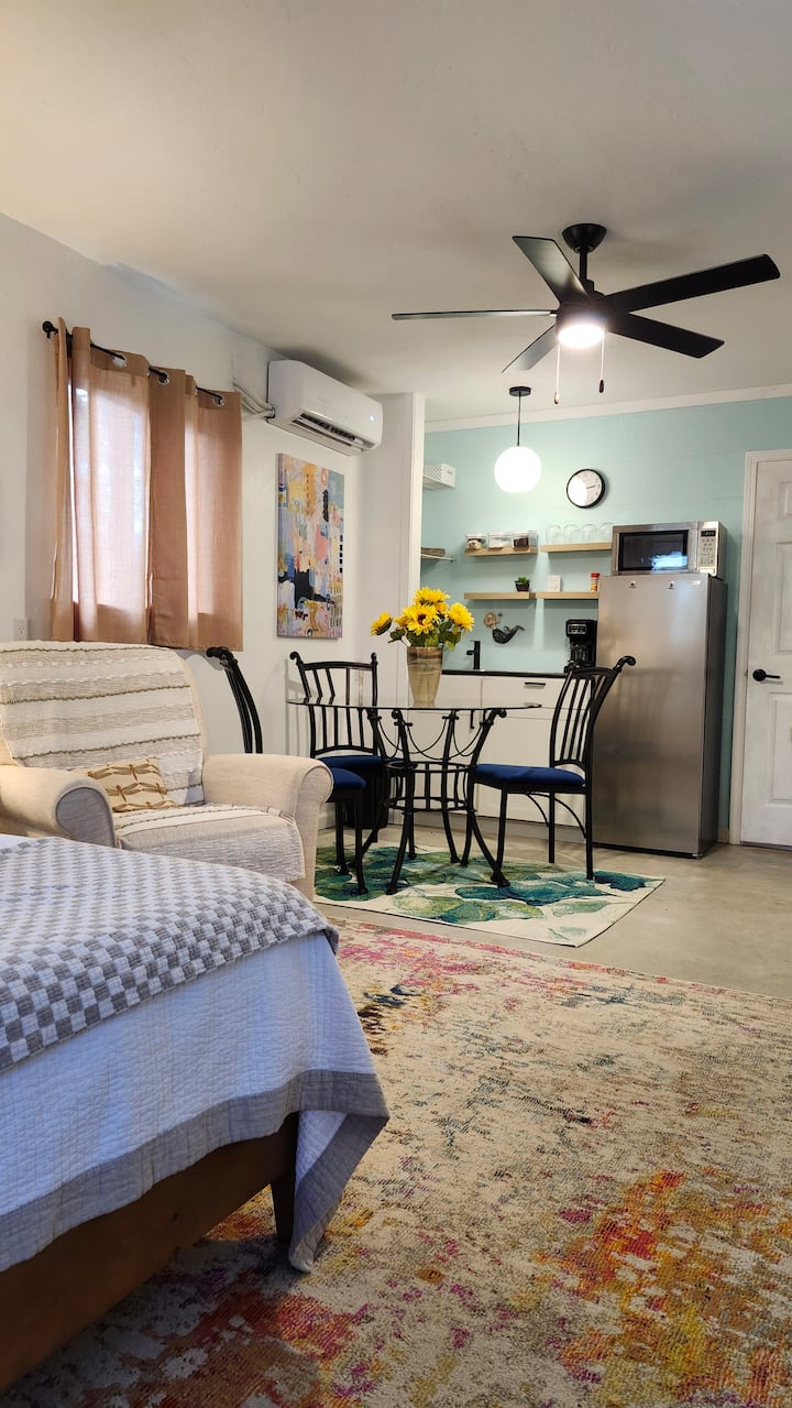 Artist's Cozy Studio Retreat, Walk To Bay/downtown - Fairhope, AL