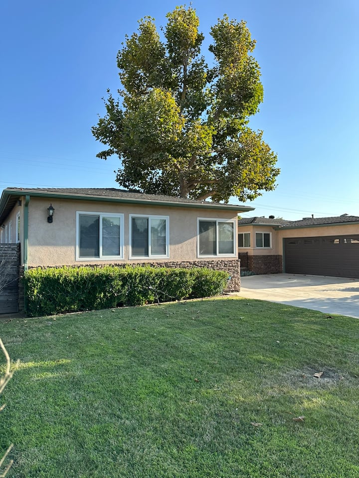 Accessible 1-story Home, Ramp, Close To Everything - San Dimas, CA