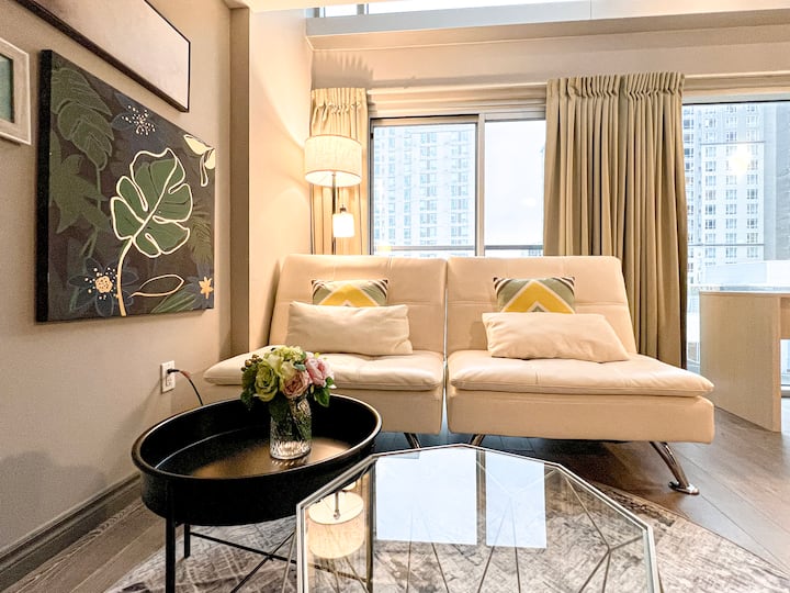 Elegant Designer 2br Loft W/ Parking In Waterloo - Waterloo