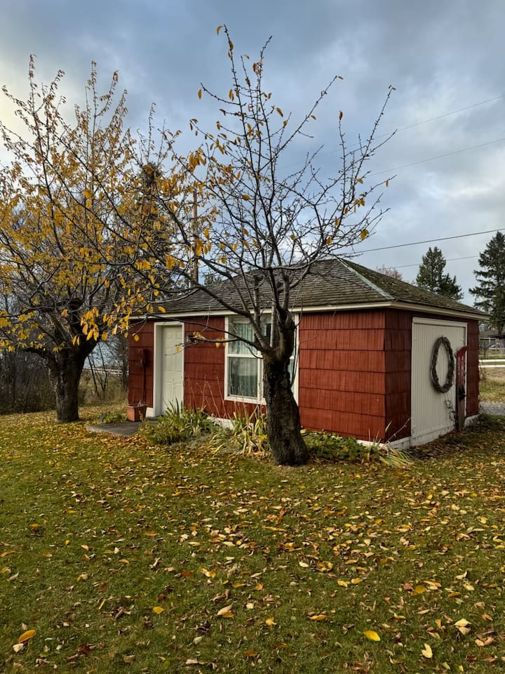 Honeysale Bunk House - Polson, MT