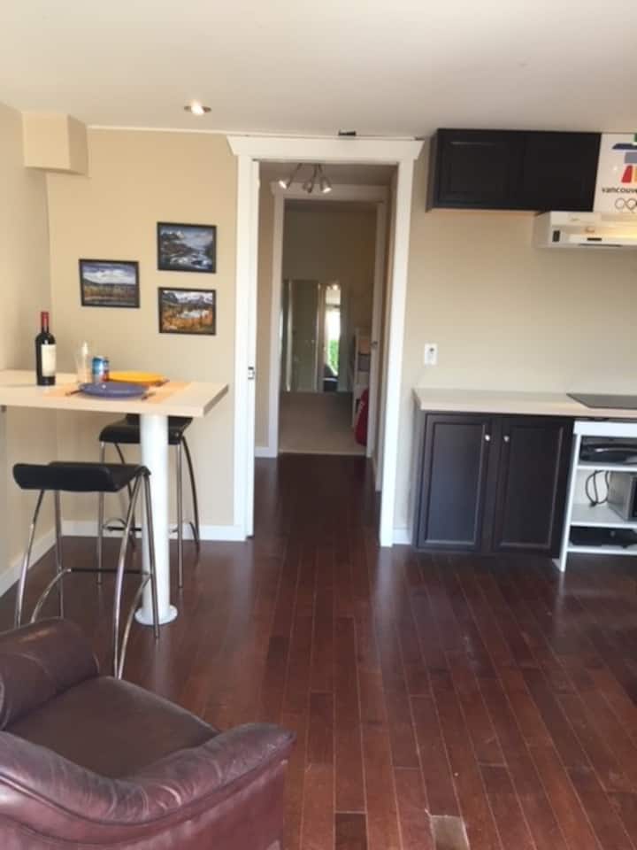 Beautiful Suite. Walk To Seabus! - Vancouver