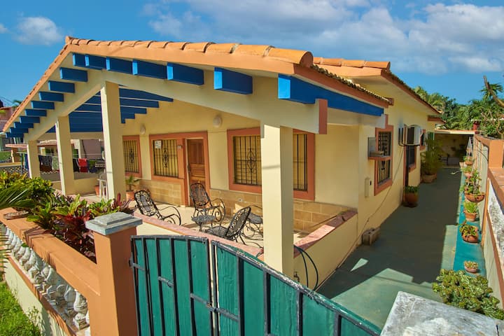 Cozy And Central Accommodation With Wifi And Beach - Varadero