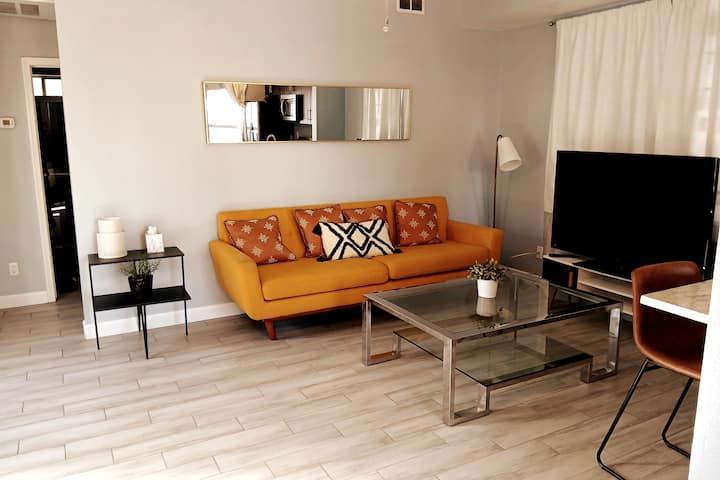 Unwind In Comfortable Condo - Phoenix