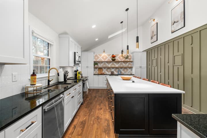 Luxury Oasis | Rdu Airport/dt | Designer Kitchen - Raleigh, NC