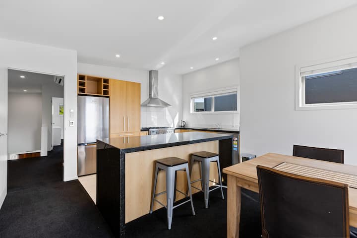 Alpine Vista Retreat - Wanaka