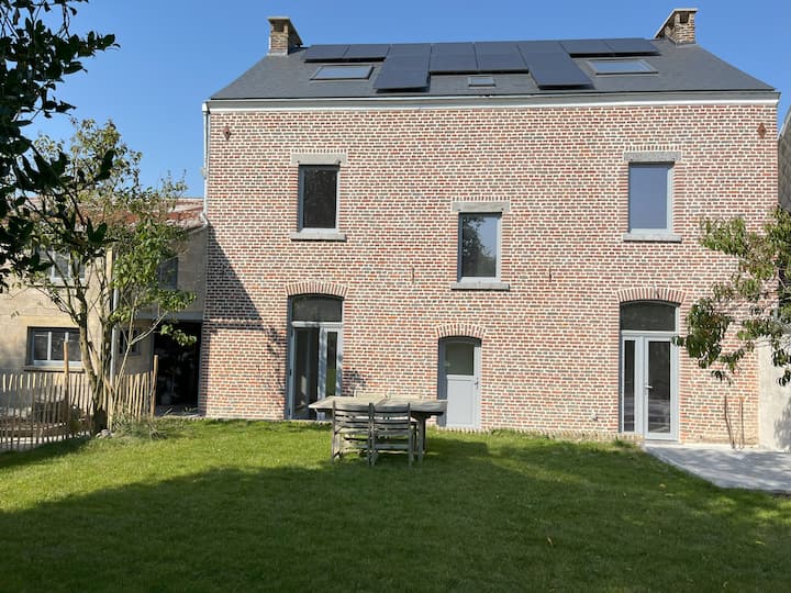 Agréable Maison 4 Chambres Récemment Rénovée - Wasseiges