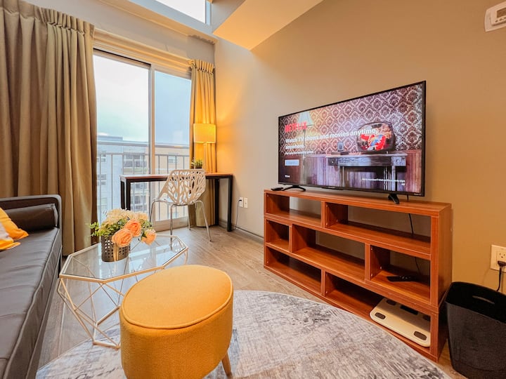 Unique Designer 2br Loft W/ Parking In Waterloo - Waterloo, Ontàrio, Canadà
