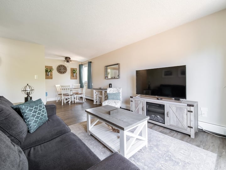 5 Mins To Rogers Arena - 2beds Cozy Private Suite - Edmonton