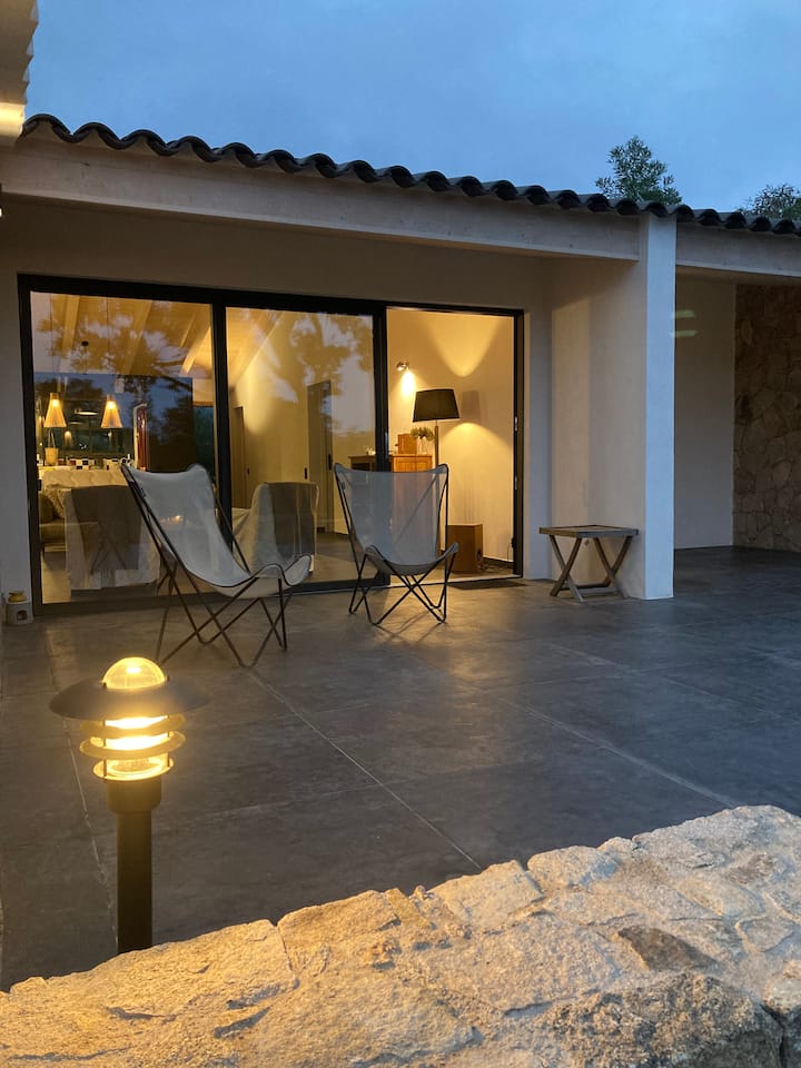 Maison De Pierre Au Bord De La Mer - Rénovée 2021 - Korsika