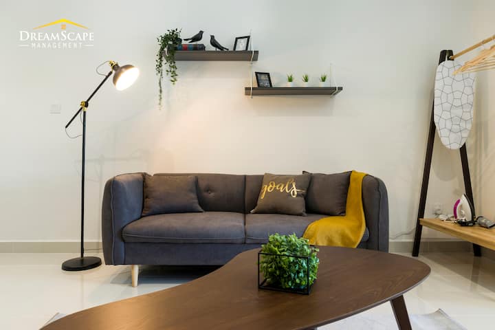 Core Soho Sepang Suit Near Klia - Kuala Lumpur Airport (KUL)