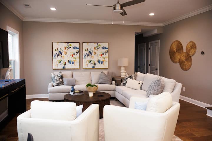 Neat, New Home For Gathering - Beech Bend, Bowling Green