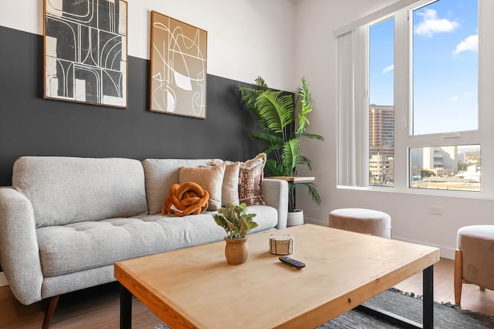 Artsy & Chic | Walk To Art District | Dtla Views - Monterey Park, CA